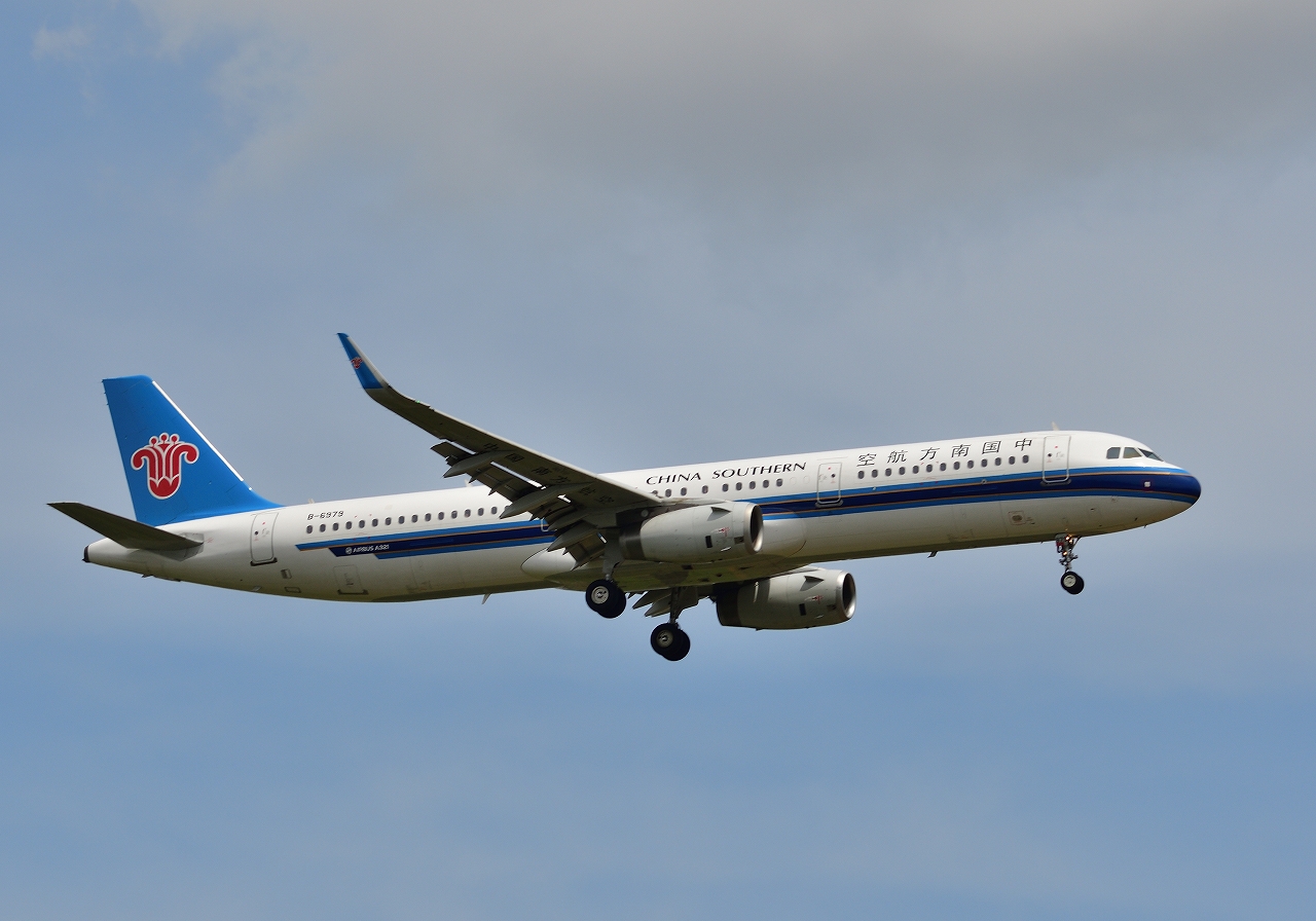 中国南方航空 – China Southern Airlines [CZ/CSN] Airbus A321 (B-6979) – 飛行機大好き！