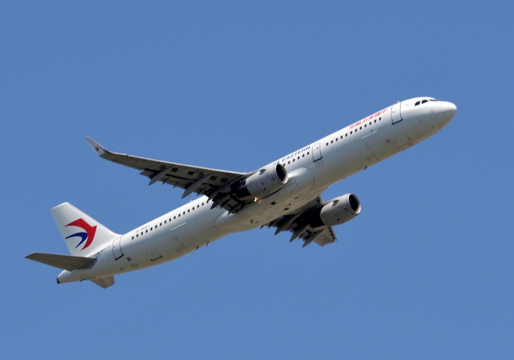 中国東方航空 – China Eastern Airlines [MU/CES] Airbus A321 (B-8653) – 飛行機大好き！