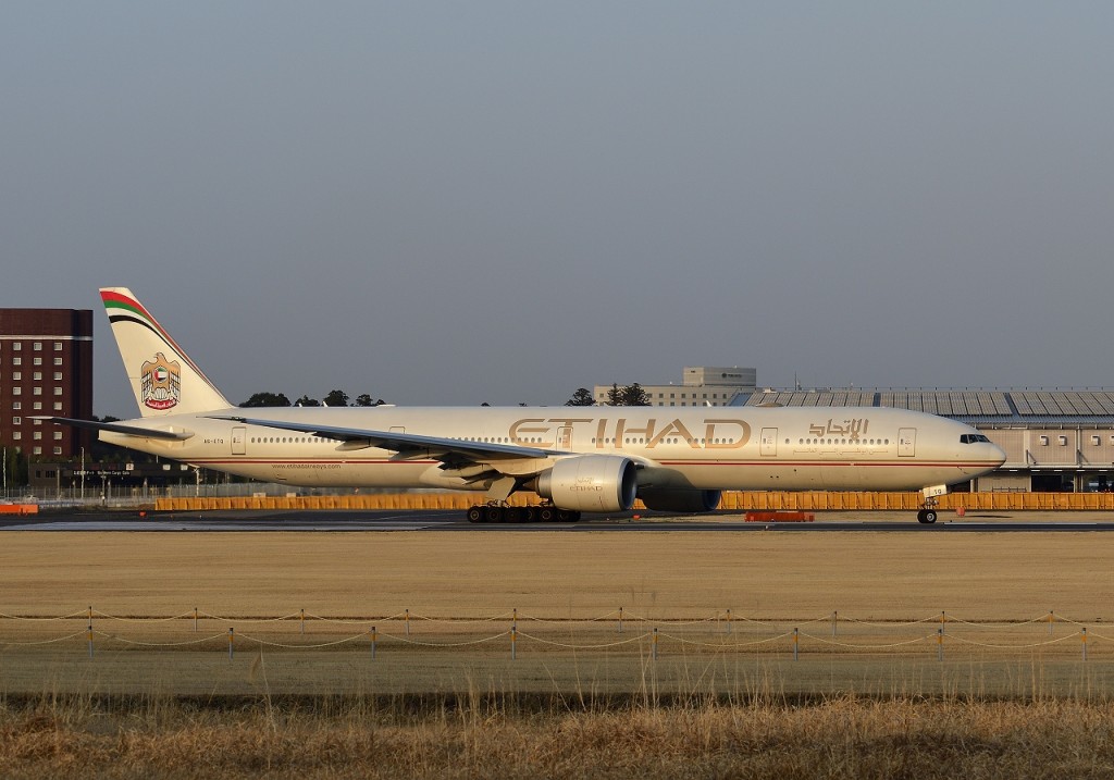 エティハド航空 – Etihad Airways [EY/ETD] Boeing 777-300 (A6-ETQ) – 飛行機大好き！