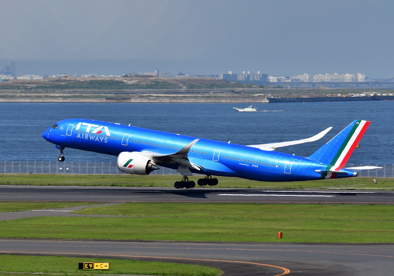 ITAエアウェイズ – Italia Trasporto Aereo [AZ/ITY] Airbus A350-900 (EI-IFA ...