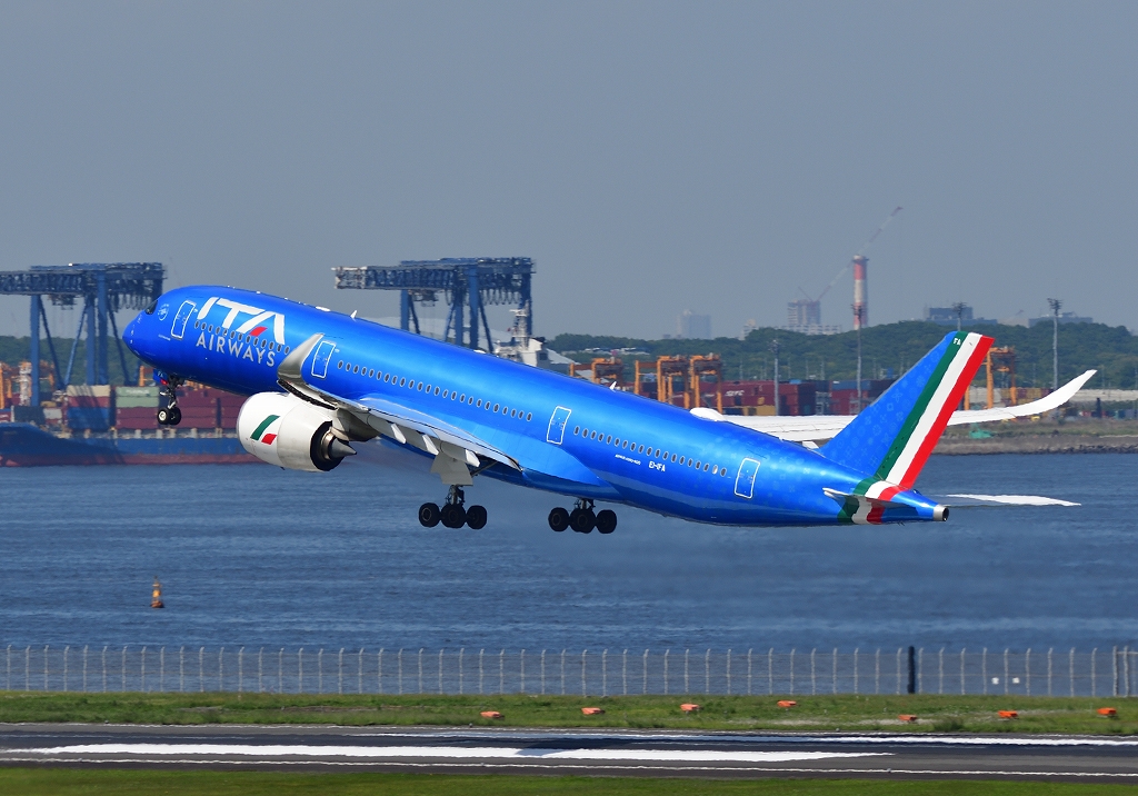ITAエアウェイズ – Italia Trasporto Aereo [AZ/ITY] Airbus A350-900 (EI-IFA ...